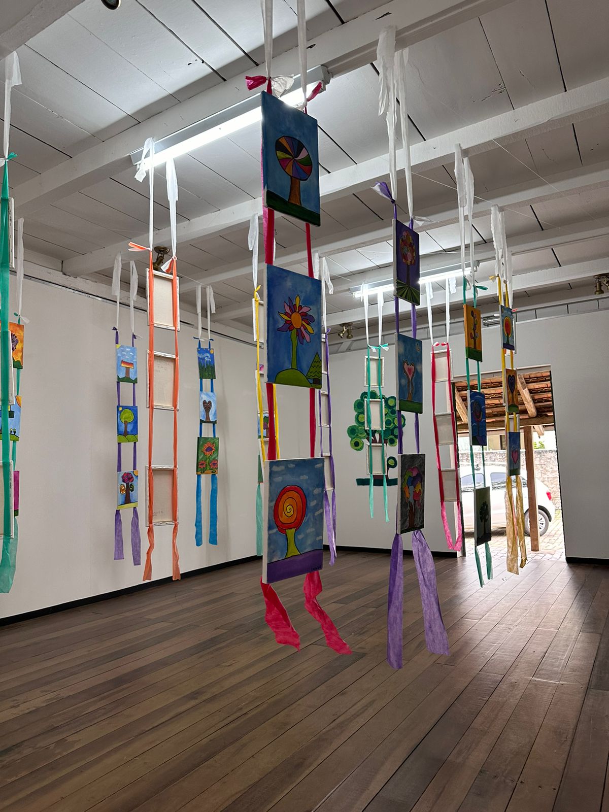 Estudantes de Timbó recriam obras da artista catarinense Eli Heil ...